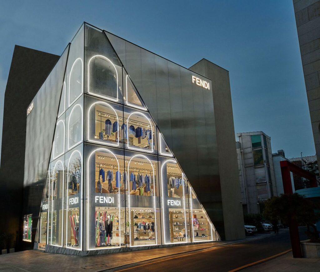 Fendi in the heart of Seoul: A New Era of Luxury Fashion Experience ...