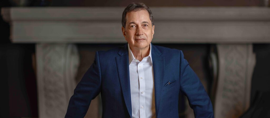 Elevating sound: the journey of Len Davì and DAVÌ luxury headphones