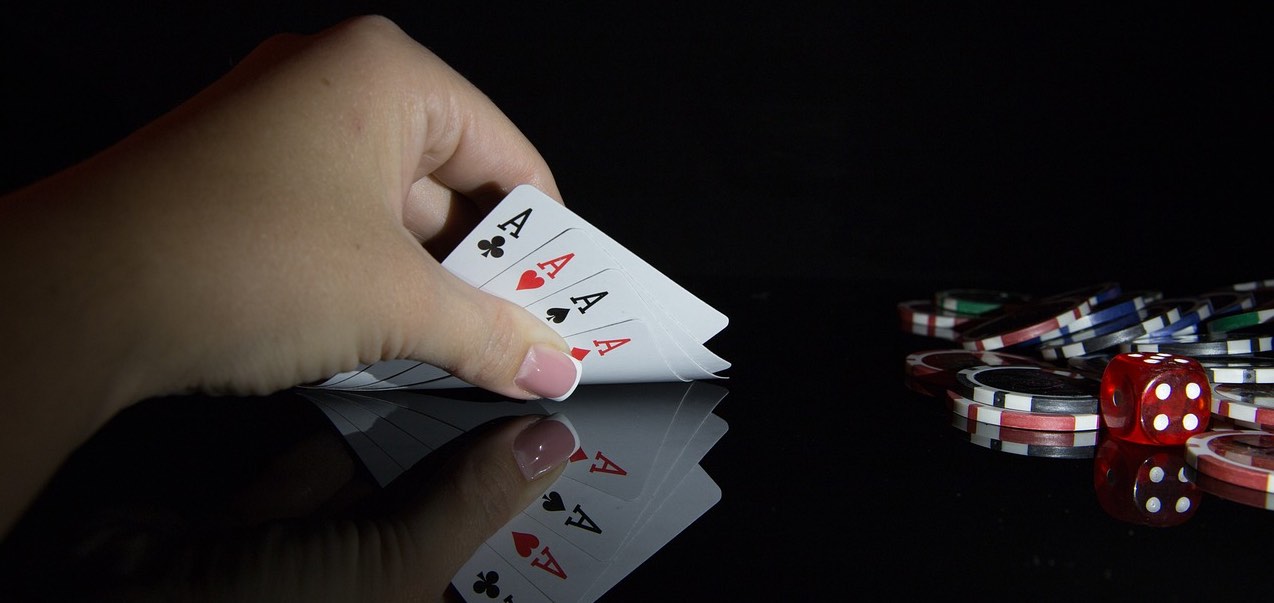 Definition and key differences between gambling and betting