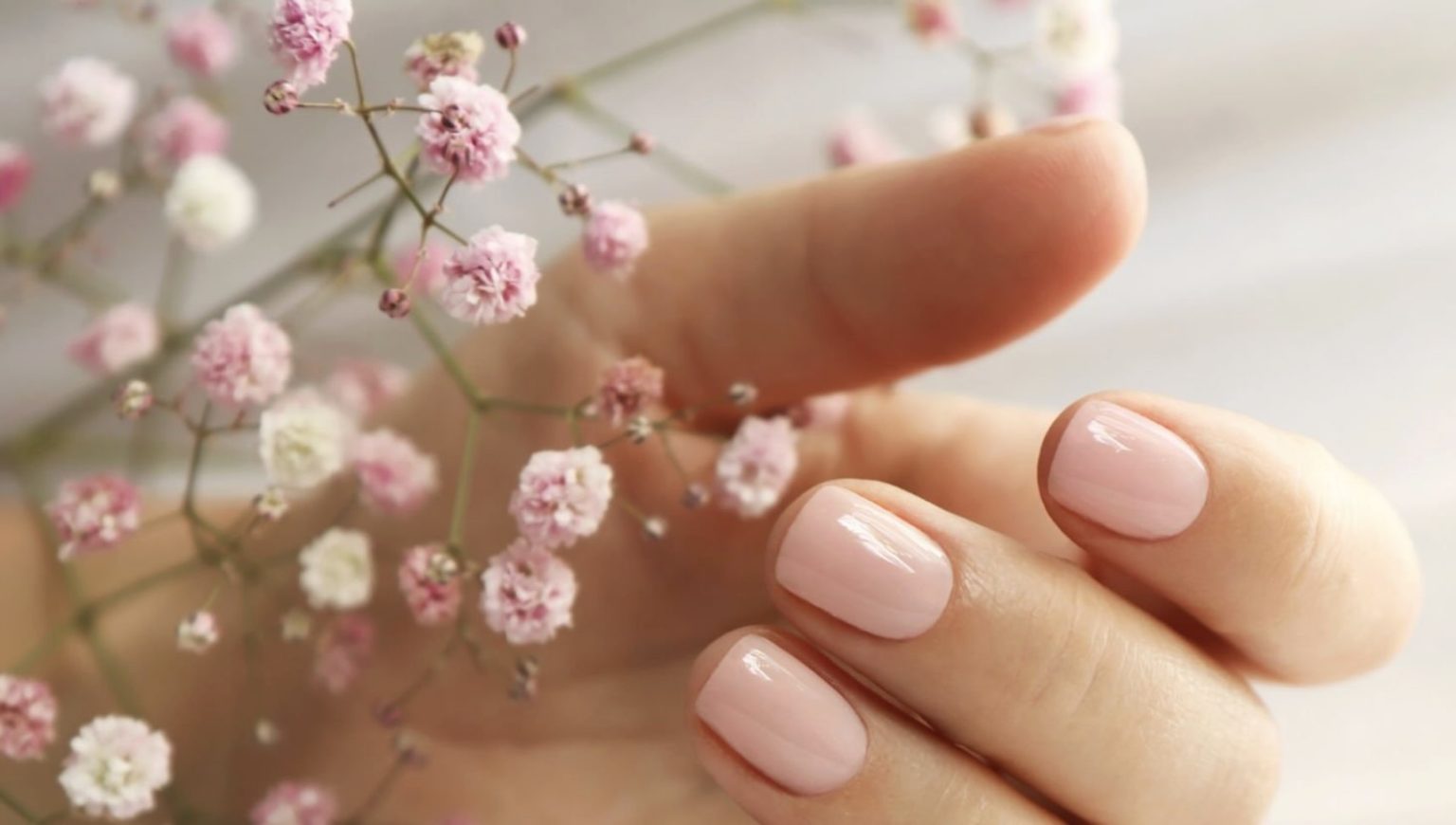 How to Choose a Gel Manicure Kit for Beginners: A Complete Guide for ...