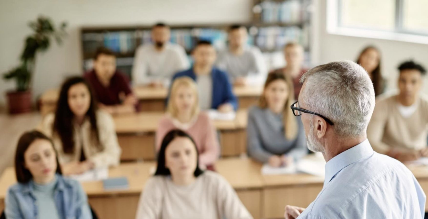 What makes private Spanish sessions more effective than self-study apps?